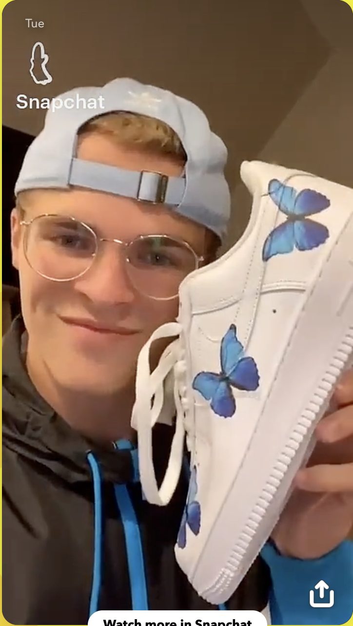 What Is Snap Spotlight (And How Do I Use It)